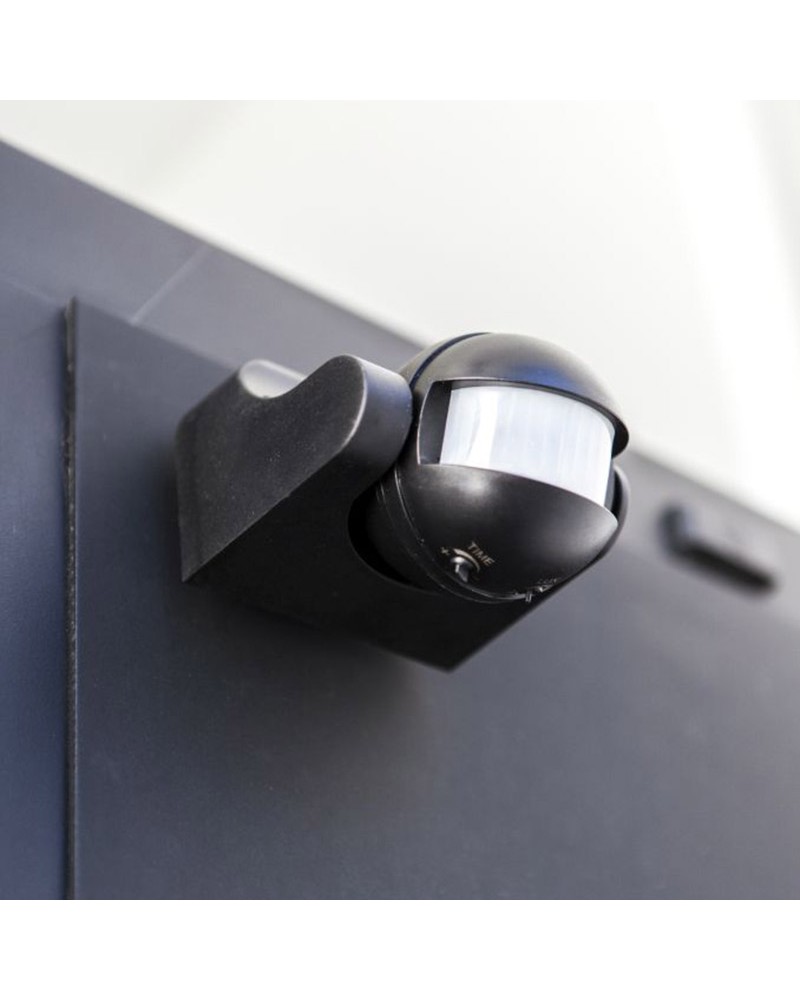 Infrared black surface presence sensor IP44 220-240V