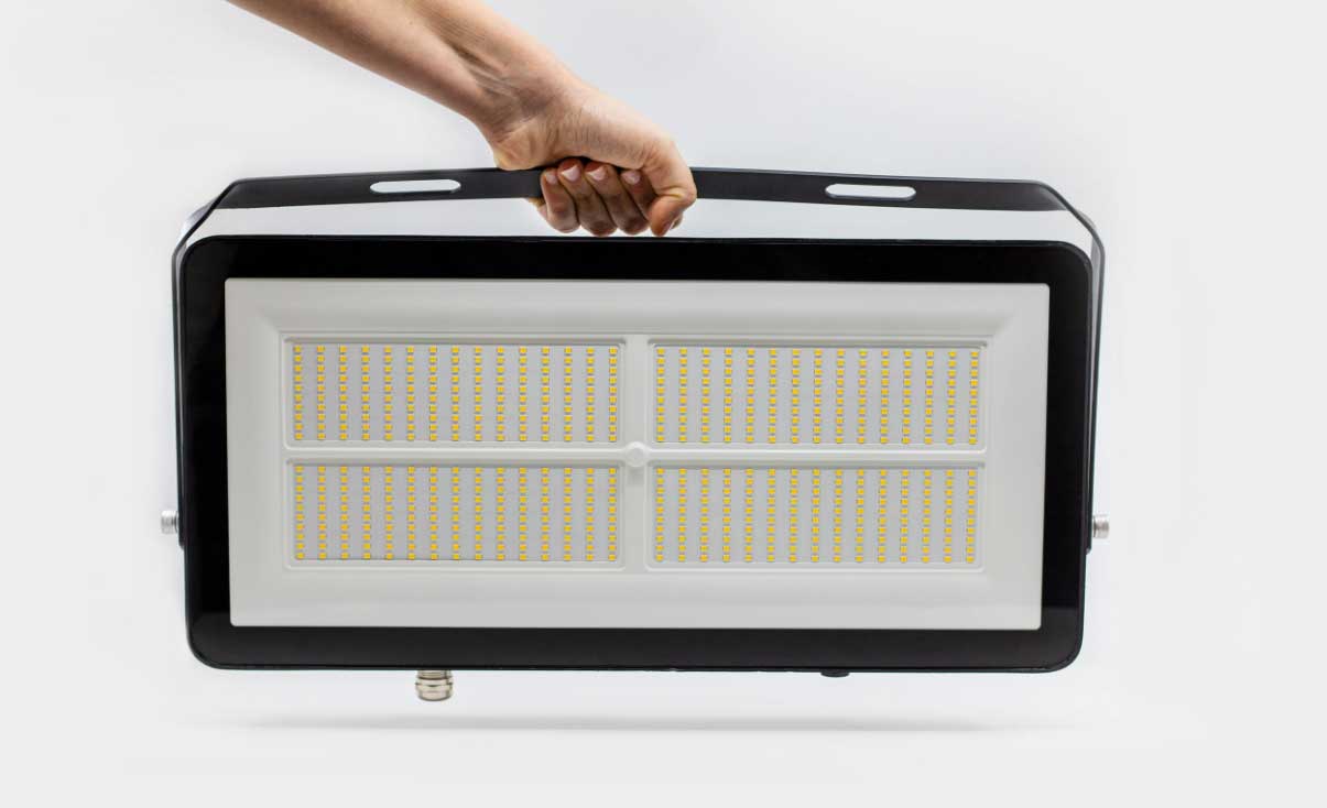 Iluminando las pistas de Pádel: Una Guía Completa - Il-lumina Blog